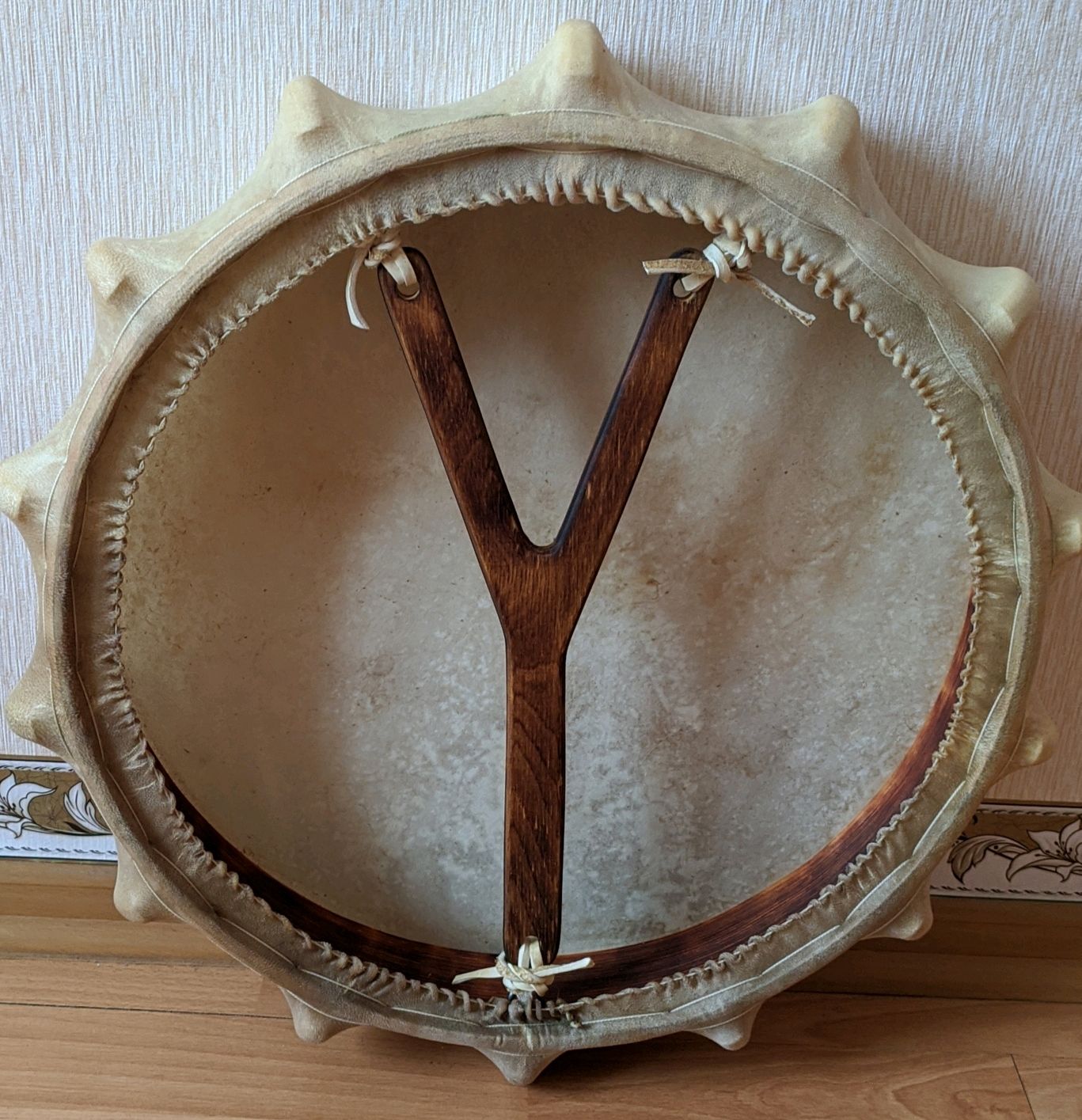 Бубен круглый 40 см – заказать на Ярмарке Мастеров – MFWCKRU | Бубны ...