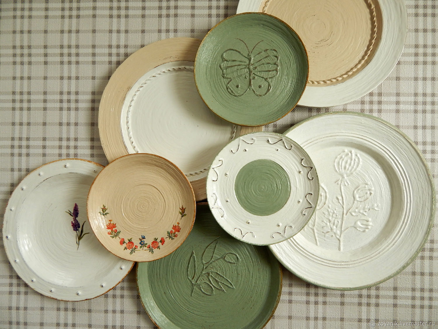 Тарелки настенные "Вдохновение". Композиция из декоративных тарелок ...