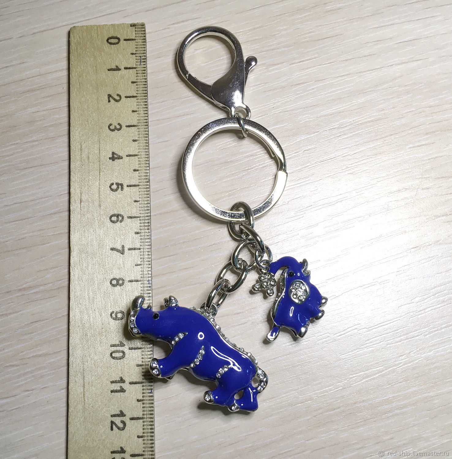 Брелок - оберег Синий слон и носорог в интернет-магазине Ярмарка ...