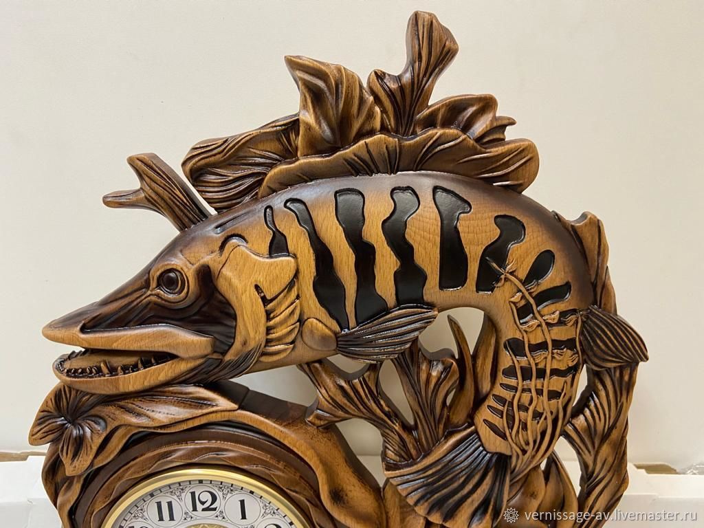 Часы резные каминные ЩУКА В КОРЯГЕ купить в интернет-магазине Ярмарка ...