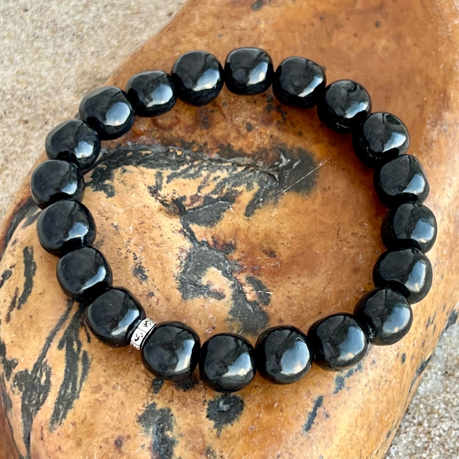 Браслет из малых кубов Черного Нефрита.(Бурятия) – купить на Ярмарке ...