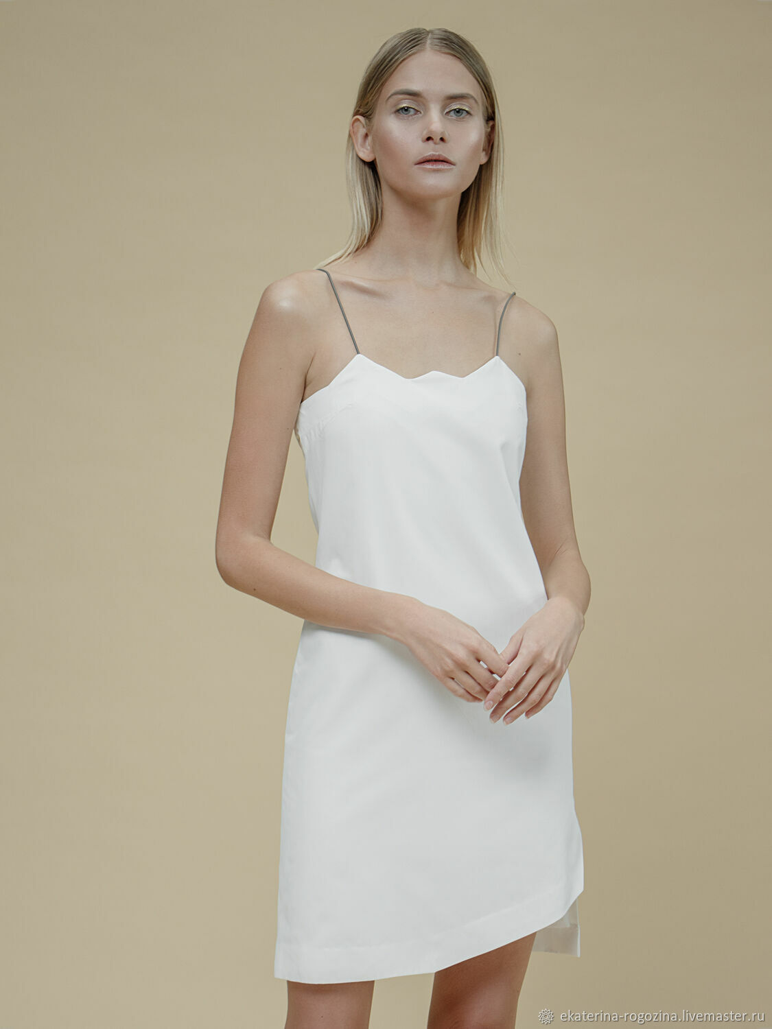 Белое платье на тонких бретелях на заказ в интернет-магазине Ярмарка Мастеров по цене 14800 ...
