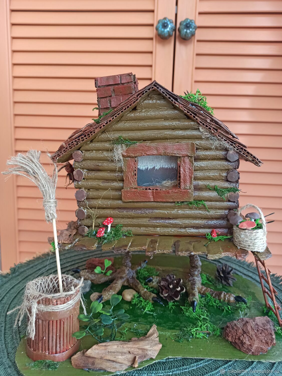 Поделка осенняя Избушка на курьих ножках в интернет-магазине Ярмарка ...