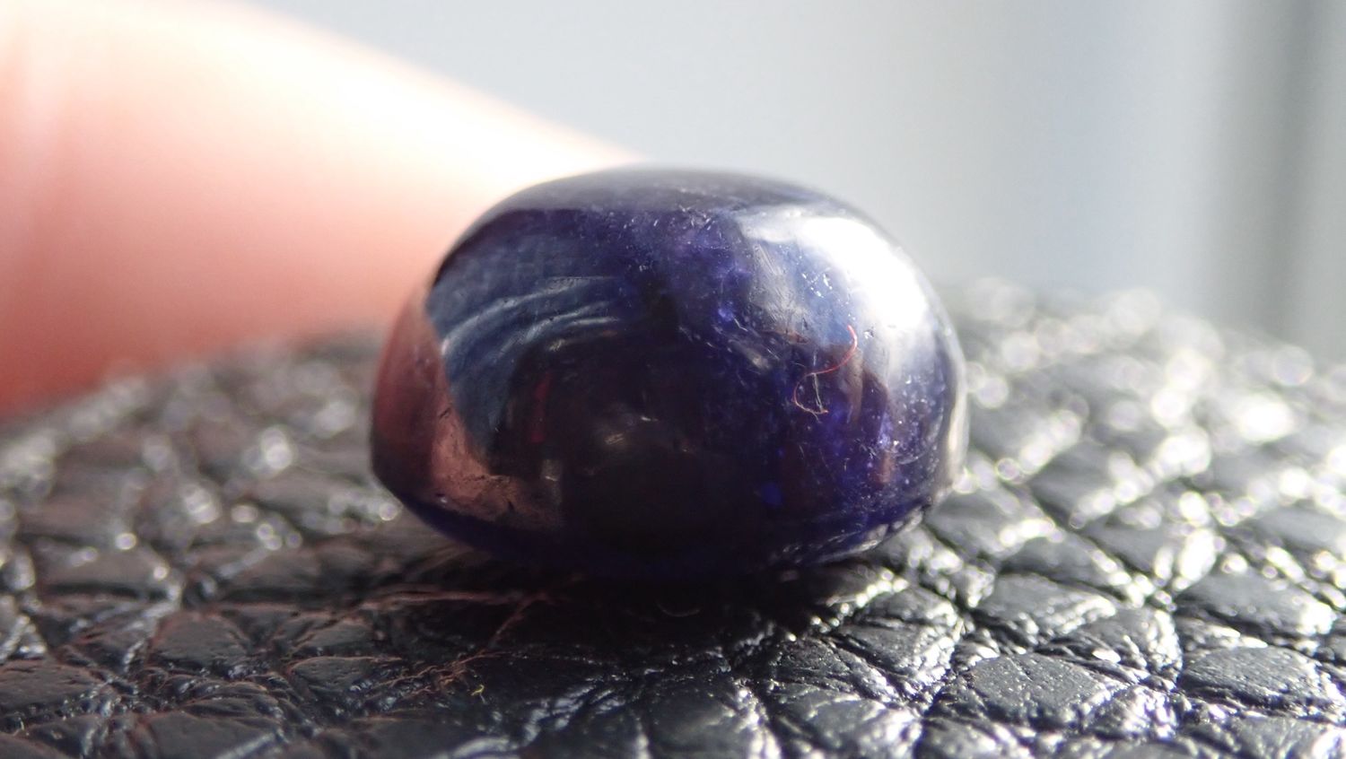 Сапфир тёмно- синий, черный крупный 9,35кт №80 купить в интернет ...