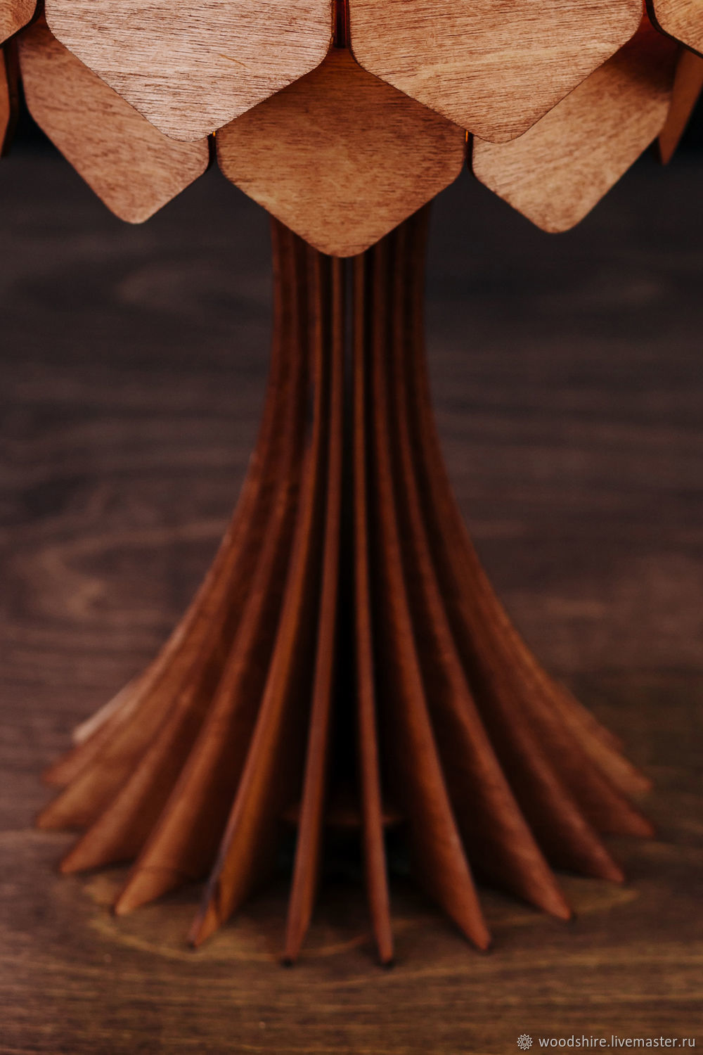 Настольный деревянный светильник Астеко махагон, лампа из дерева в ...