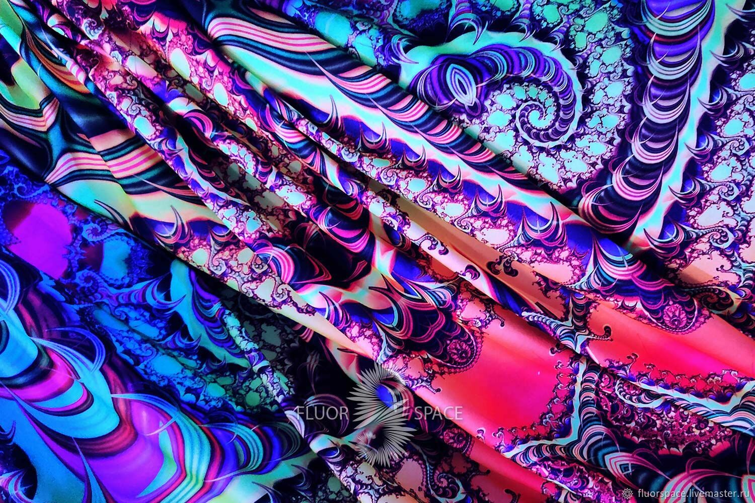 Плед флисовый «Fractal 12», флуоресцентный в интернет-магазине Ярмарка Мастеров по цене 3790 ...