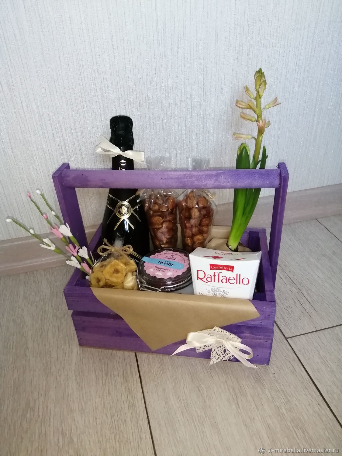 Подарочные боксы: Набор вкусняшек для женщины оптима в интернет ...