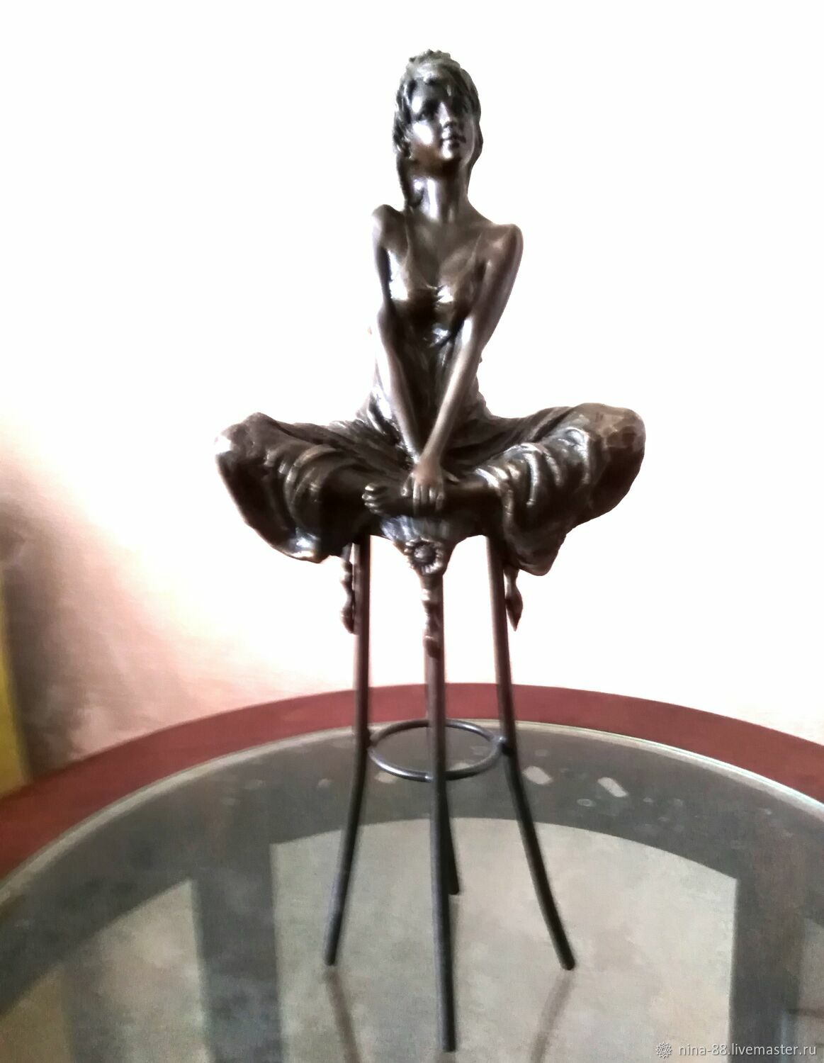 Винтаж Бронзовая статуэтка Девушка на стуле купить в интернет магазине Ярмарка Мастеров по цене
