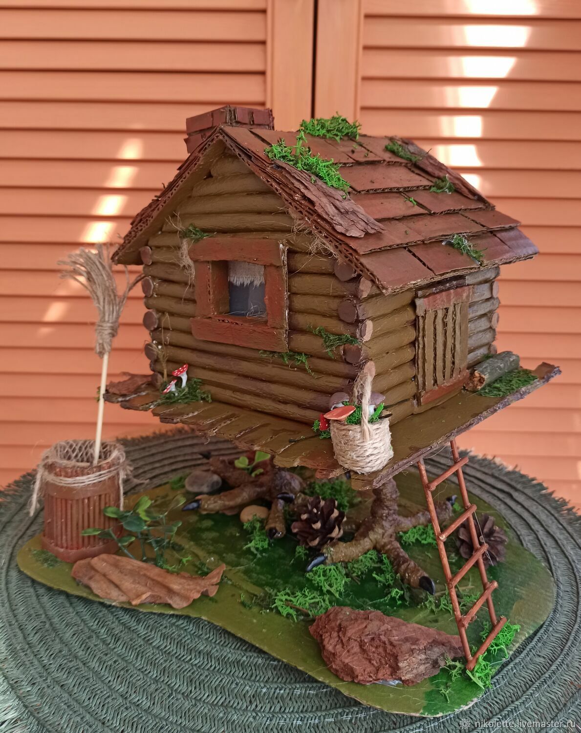 Поделка осенняя Избушка на курьих ножках в интернет-магазине Ярмарка ...