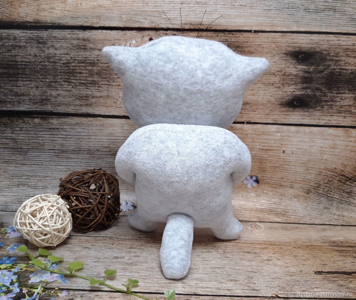 Мягкая игрушка серый плюшевый кот испуганный для любителей котов в ...