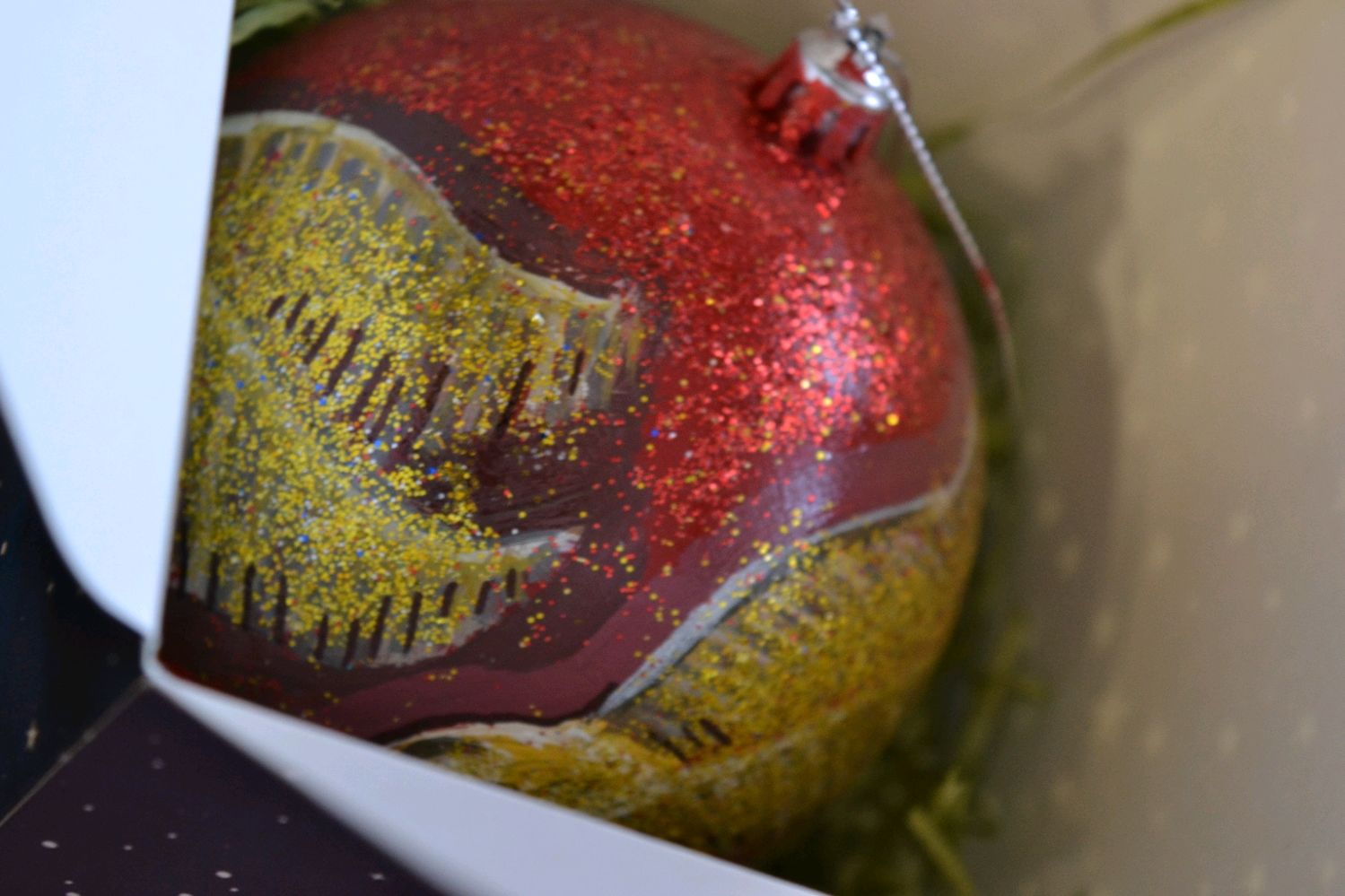 Новогодний шар "Золотой снитч" в интернет-магазине на Ярмарке Мастеров ...