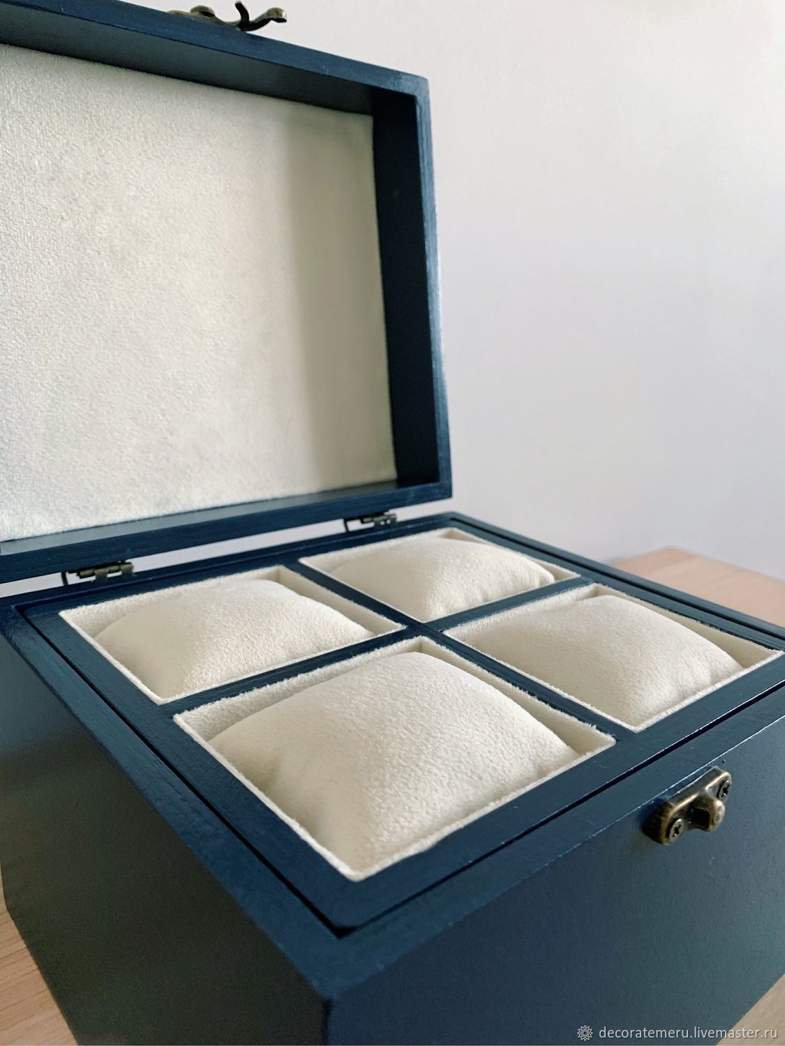 Шкатулка для 4 часов с потайным отделением на заказ в интернет магазине Ярмарка Мастеров по цене