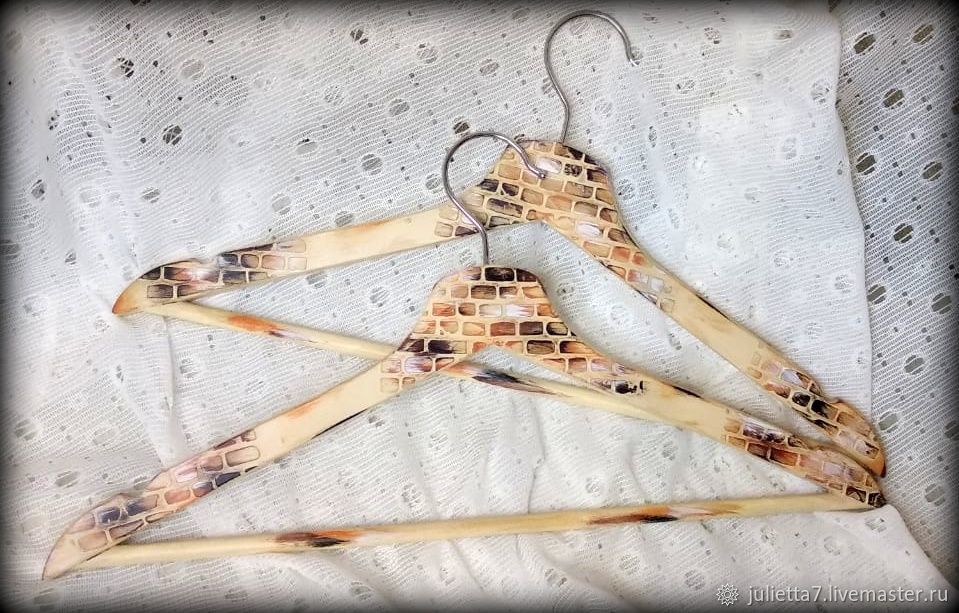 Подарок мужчине на 23 февраля Вешалки-плечики "Лофт" в интернет ...