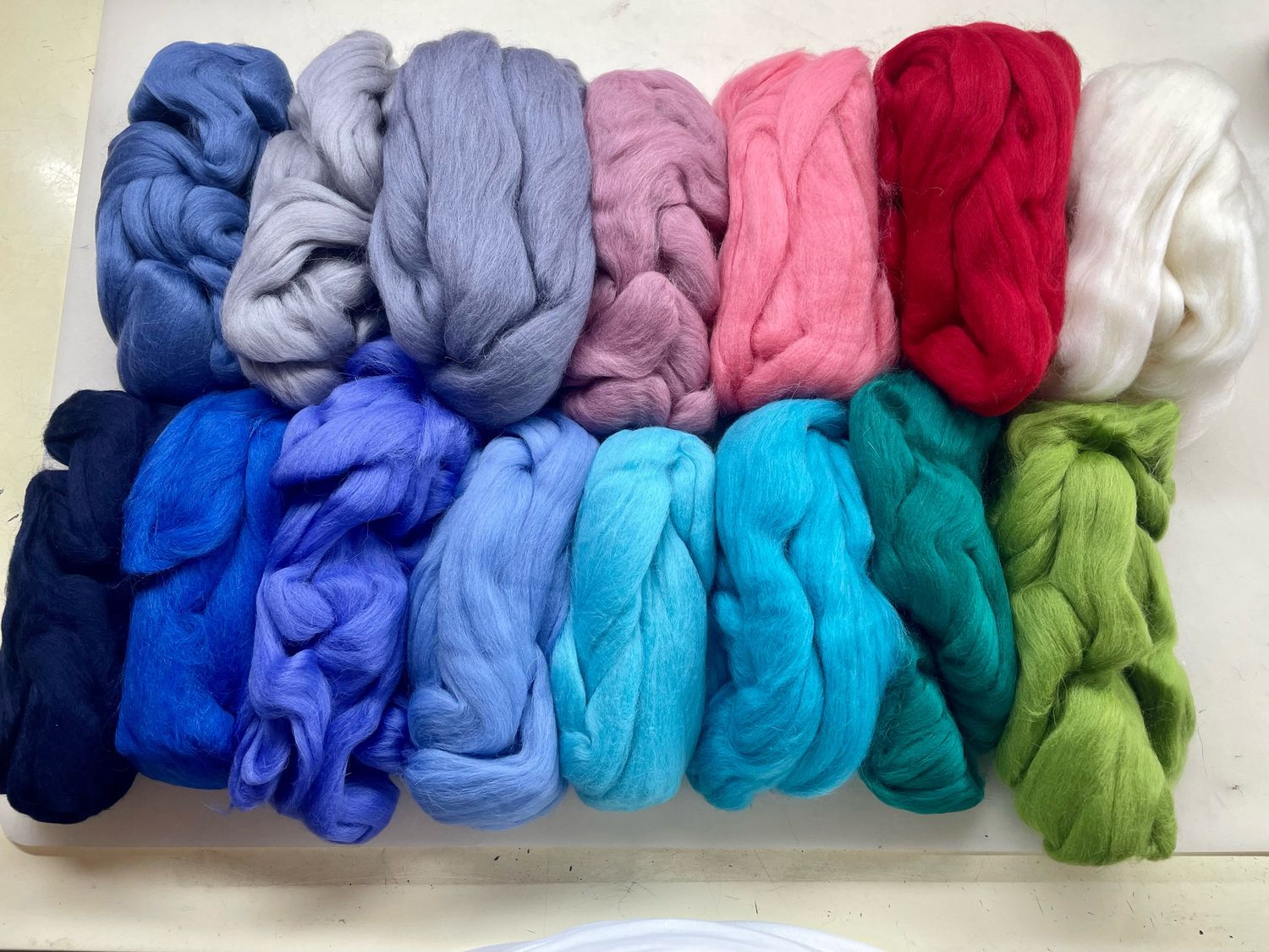 Шерсть для валяния. Набор 15 цветов купить в интернет-магазине Ярмарка ...