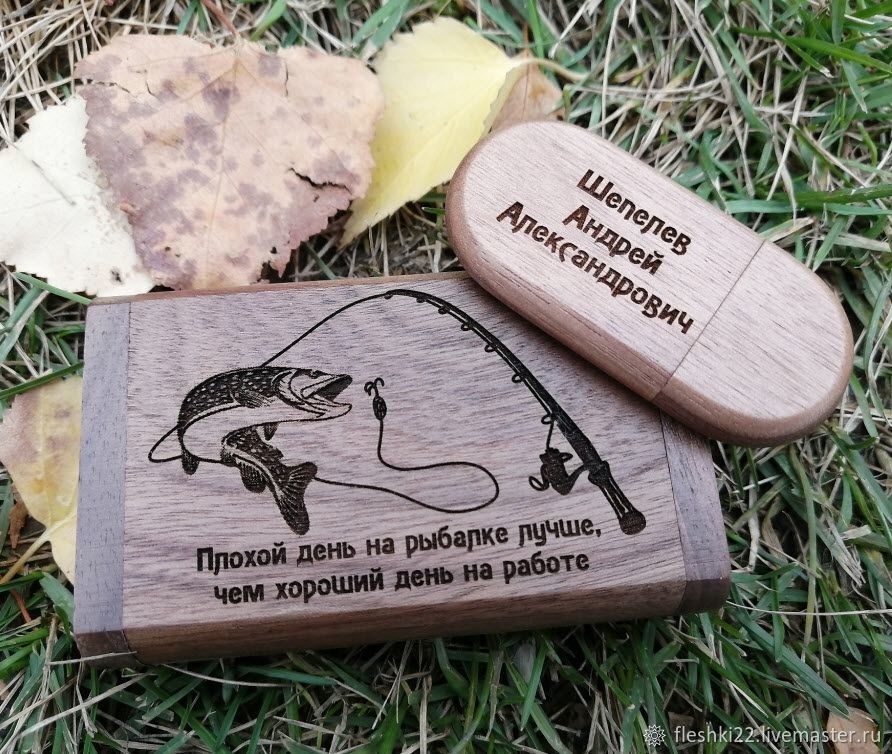 Деревянная флешка с гравировкой в коробочке, подарок из дерева в ...