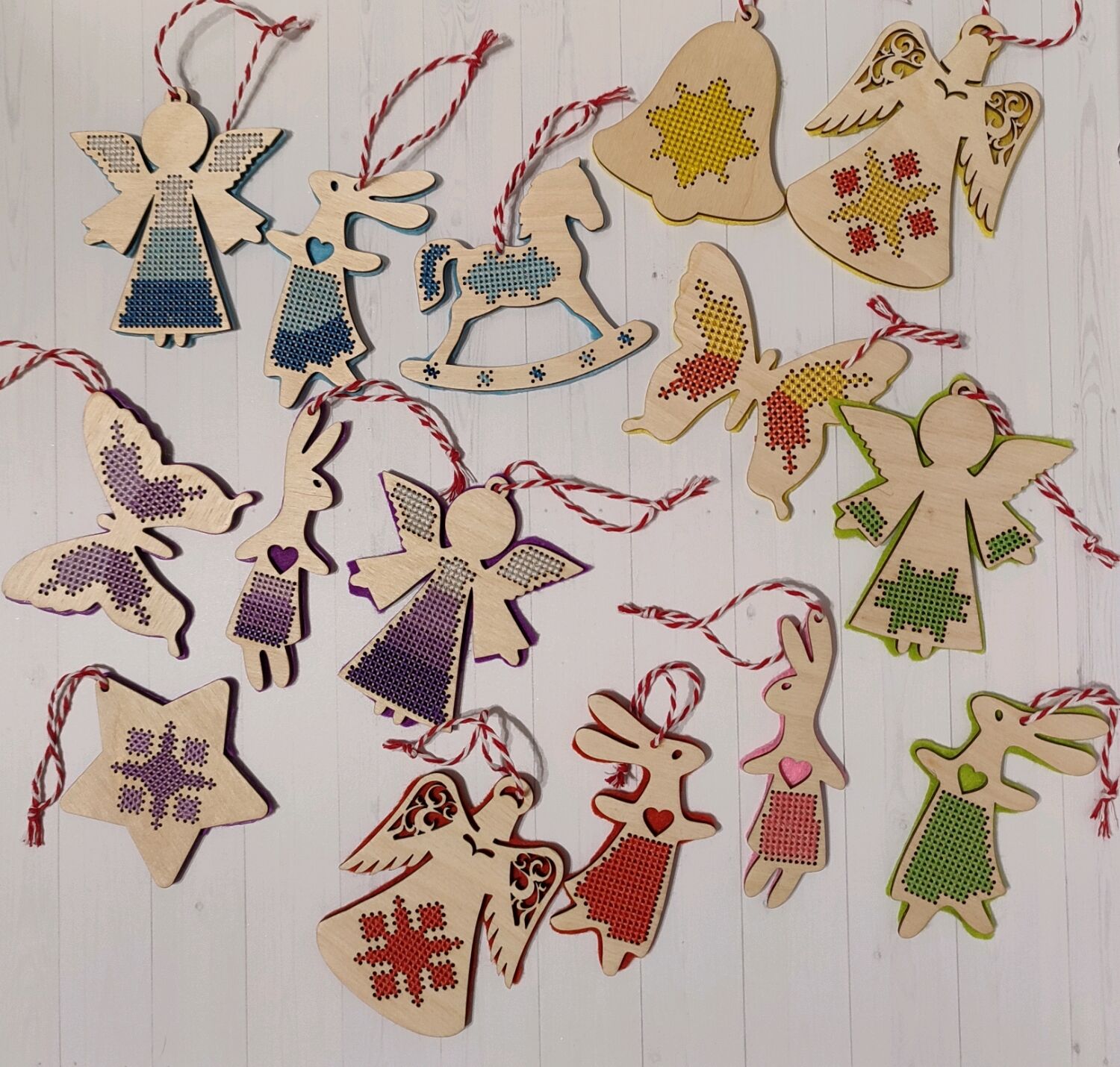 Ёлочные игрушки вышивка на фанере в интернет-магазине на Ярмарке ...