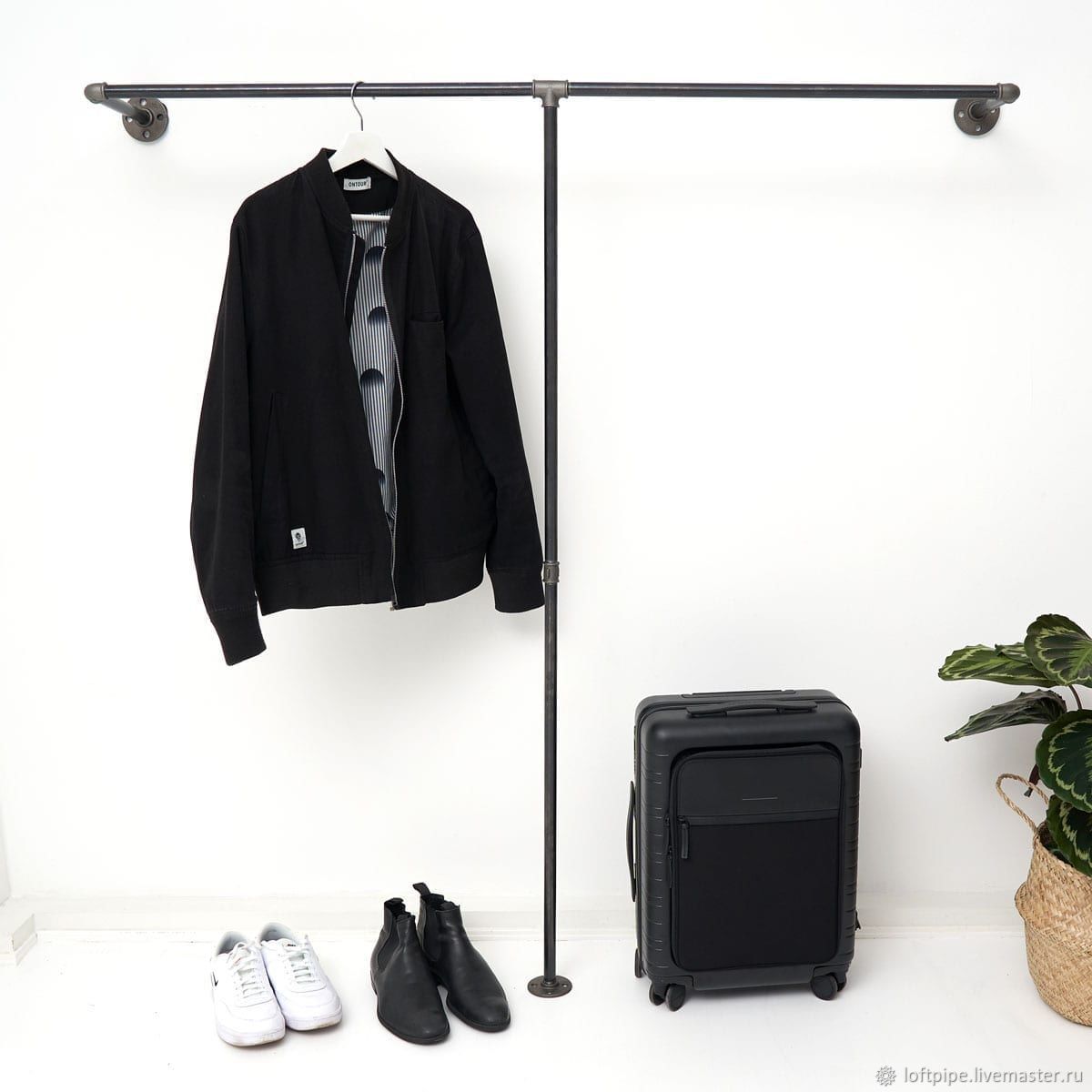 Вешалка лофт настенная двойная из труб "T-BAR" в интернет-магазине ...