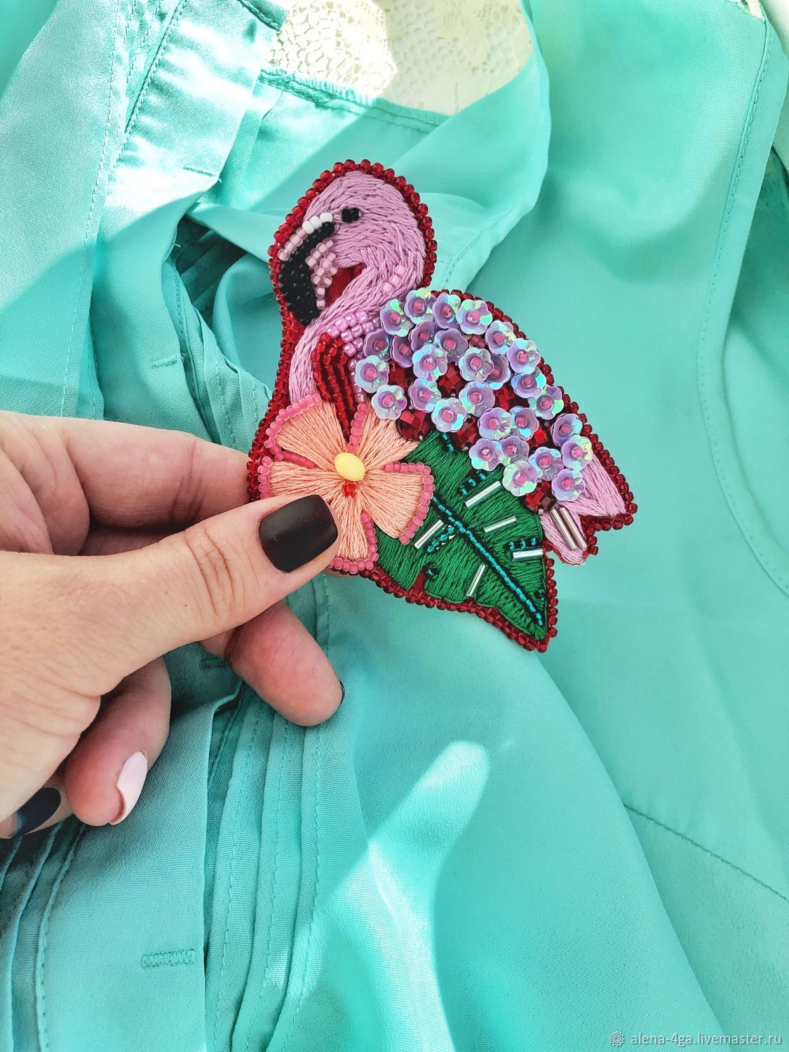 Брошь ручной работы из бисера и мулине в интернет-магазине на Ярмарке ...