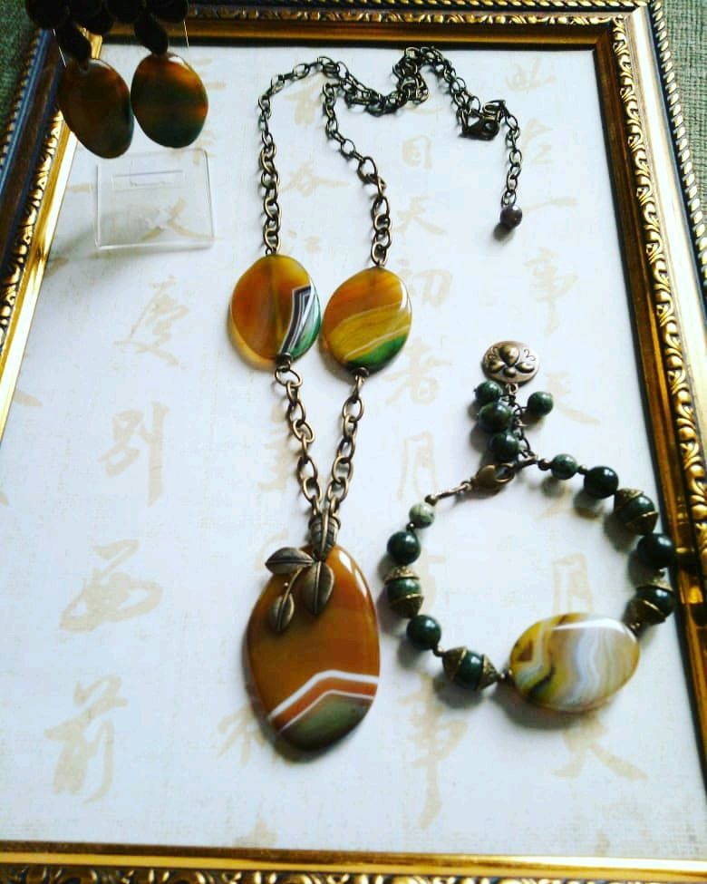 Набор украшений из натуральных камней "Ореховый куст" в интернет ...