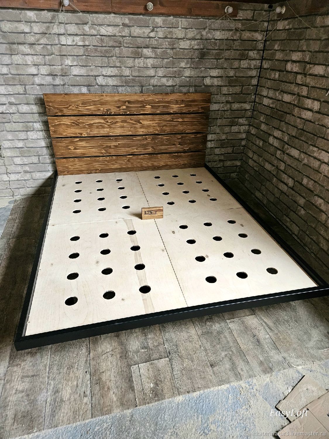 Парящая Кровать в стиле лофт на заказ в интернет-магазине Ярмарка ...